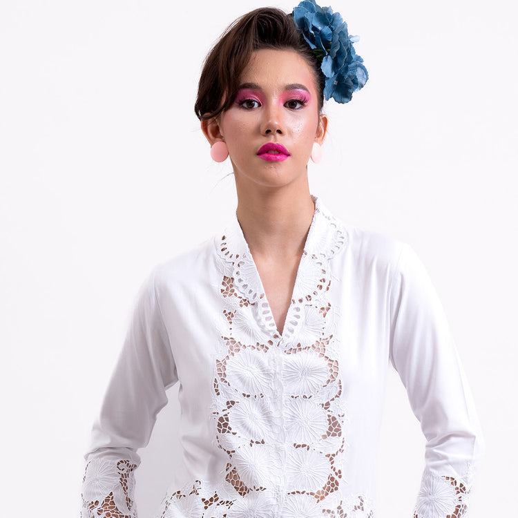 Marlena Kebaya – Uluwatu Handmade Balinese Lace