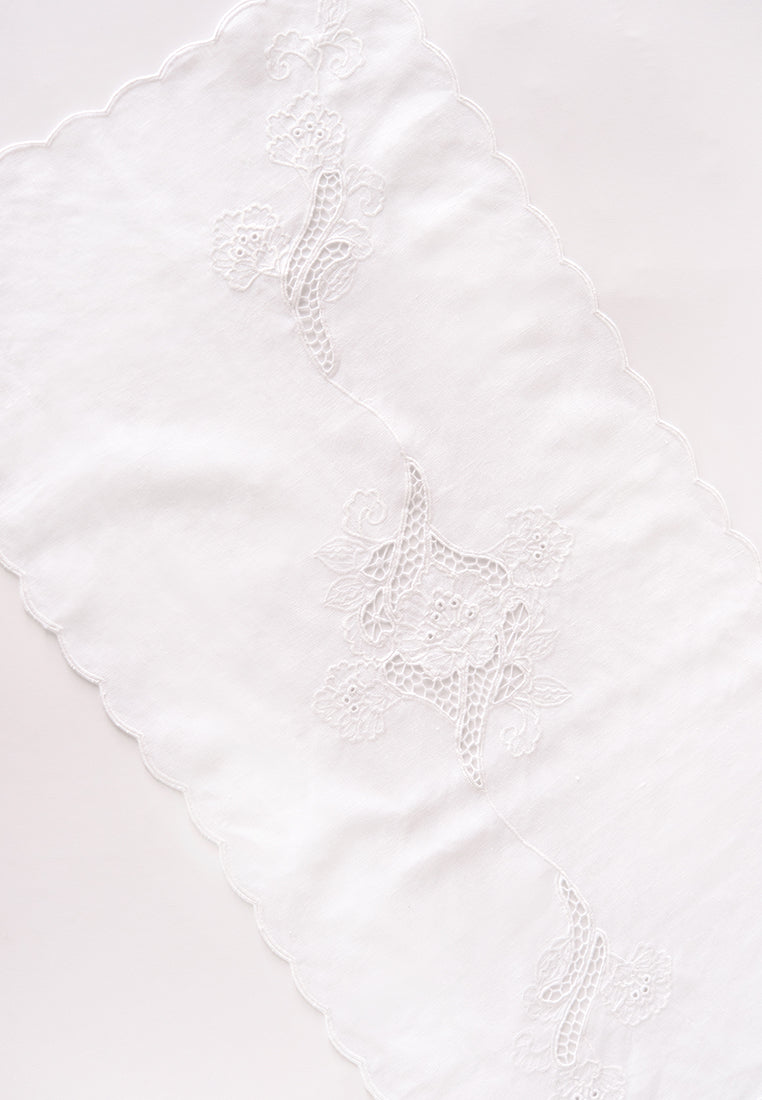 Moonfire Table Runner – Uluwatu Handmade Balinese Lace